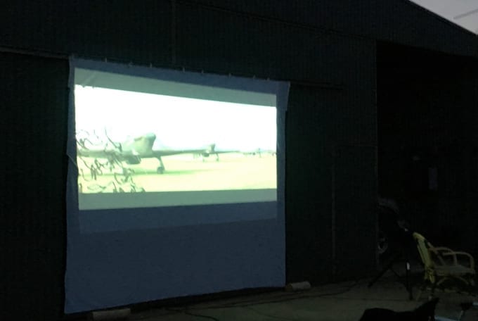 A fly-in movie night in the mountains of Australia : Air Facts Journal