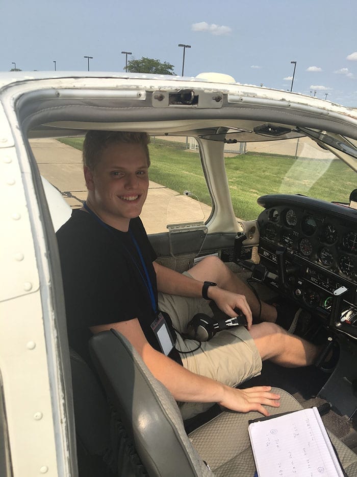 Discovery flight at 16, Private Pilot at 17 : Air Facts Journal