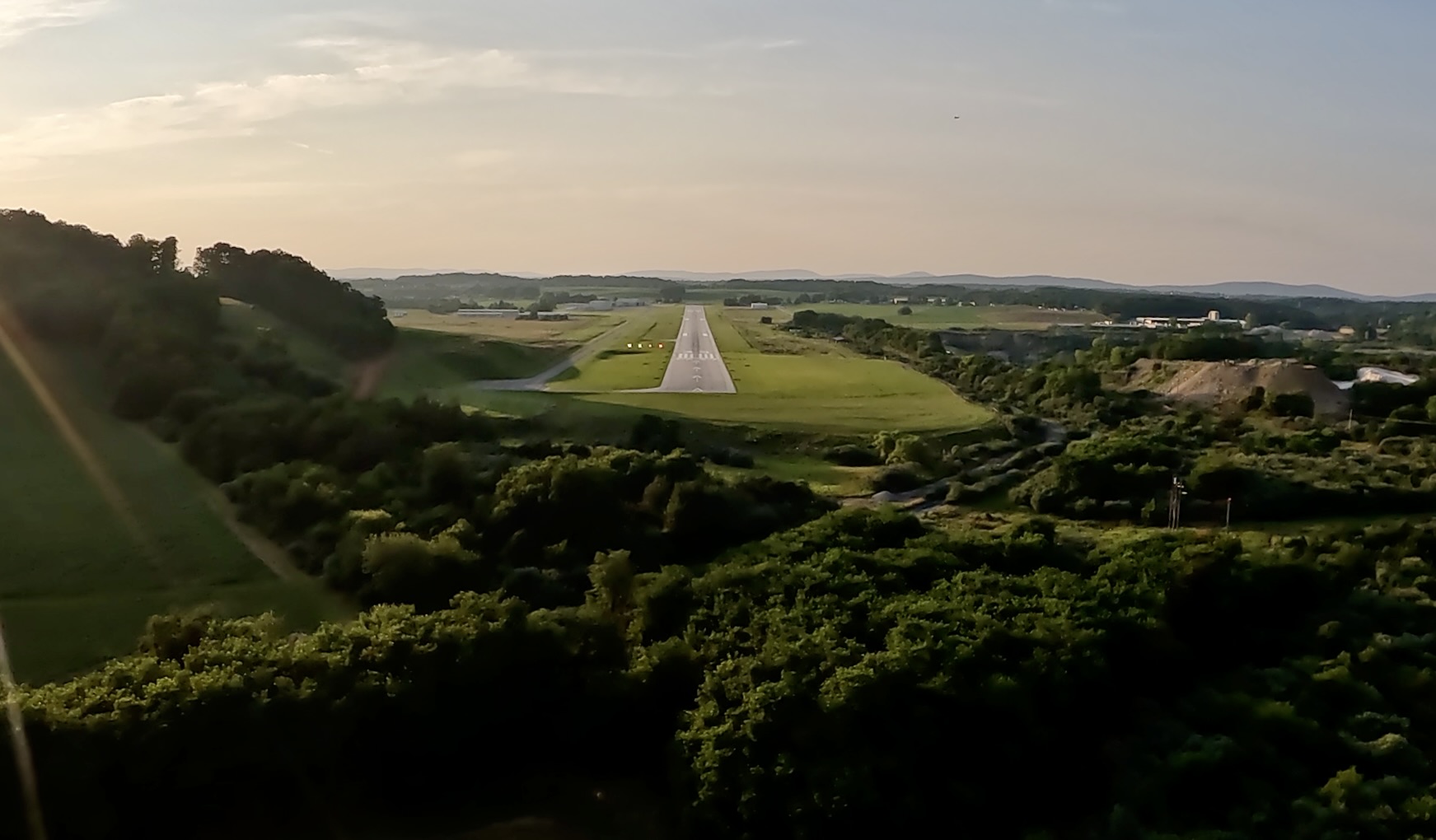 Friday photo: Approach into York, PA (KTHV) Runway 35 : Air Facts Journal